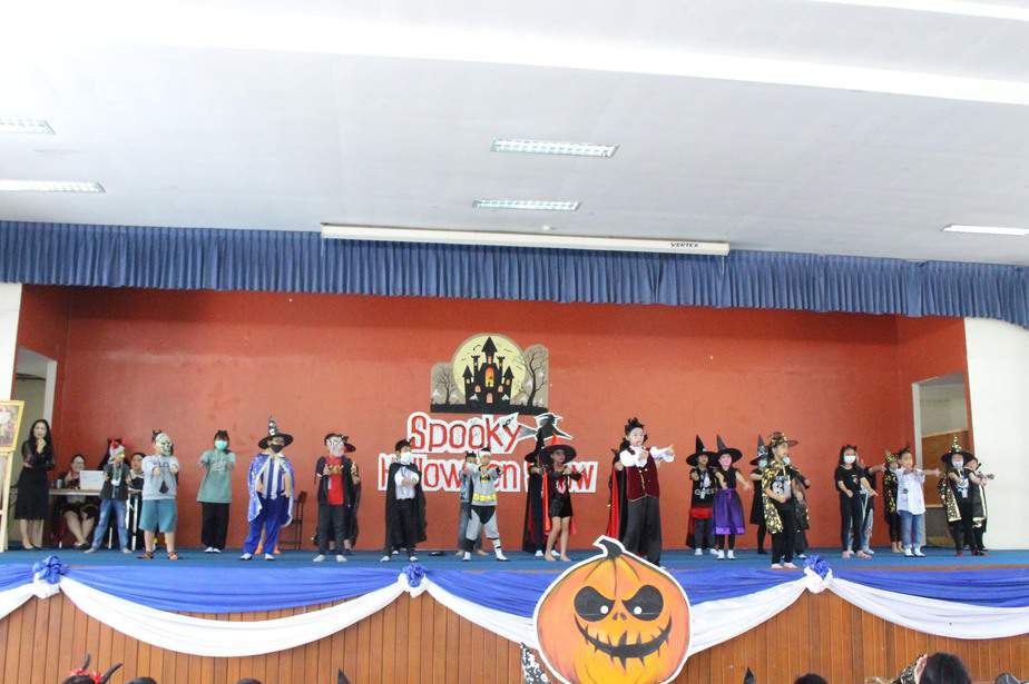 (มีคลิป)Wachirawit Chiang Mai School Mufti Day in October 2020 : Spooky ...