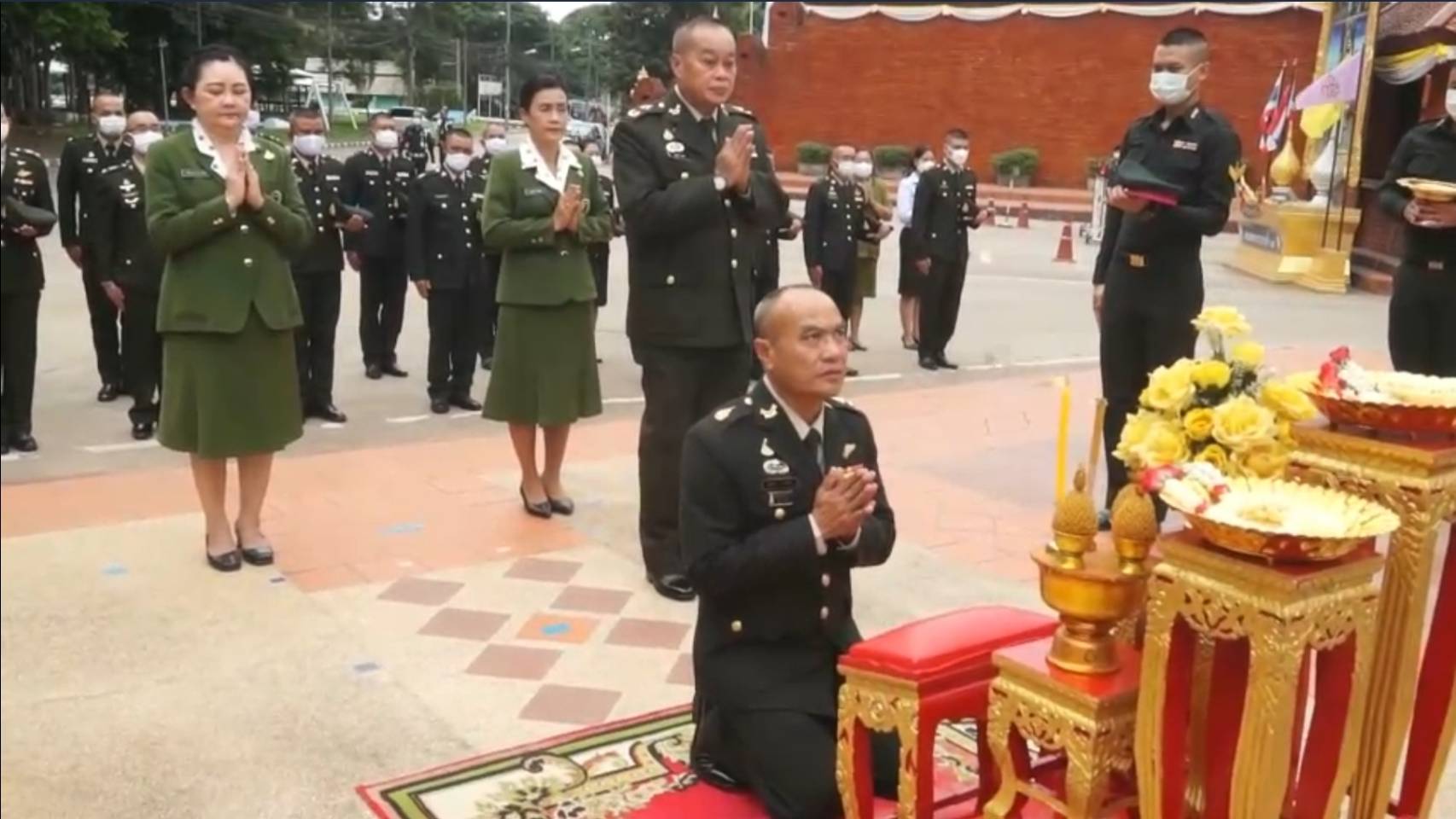 (มีคลิป) มณฑลทหารบกที่ 38 จังหวัดน่าน จัดพิธีรับส่งหน้าที่ผู้บัญชาการ ...