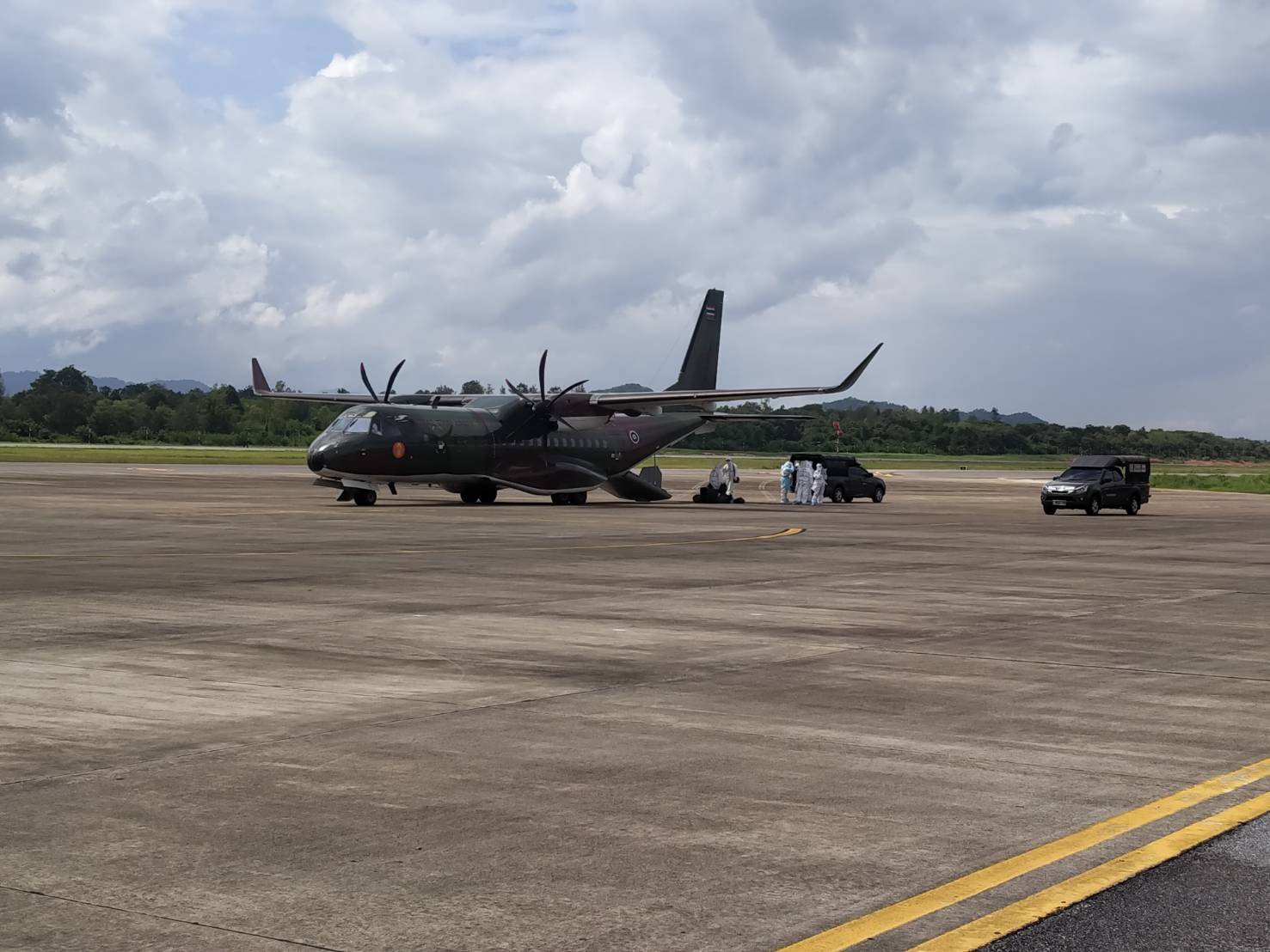 (มีคลิป) มณฑลทหารบกที่ 38 เคลื่อนย้ายผู้ป่วยโควิด-19 โดยเครื่องบิน ...