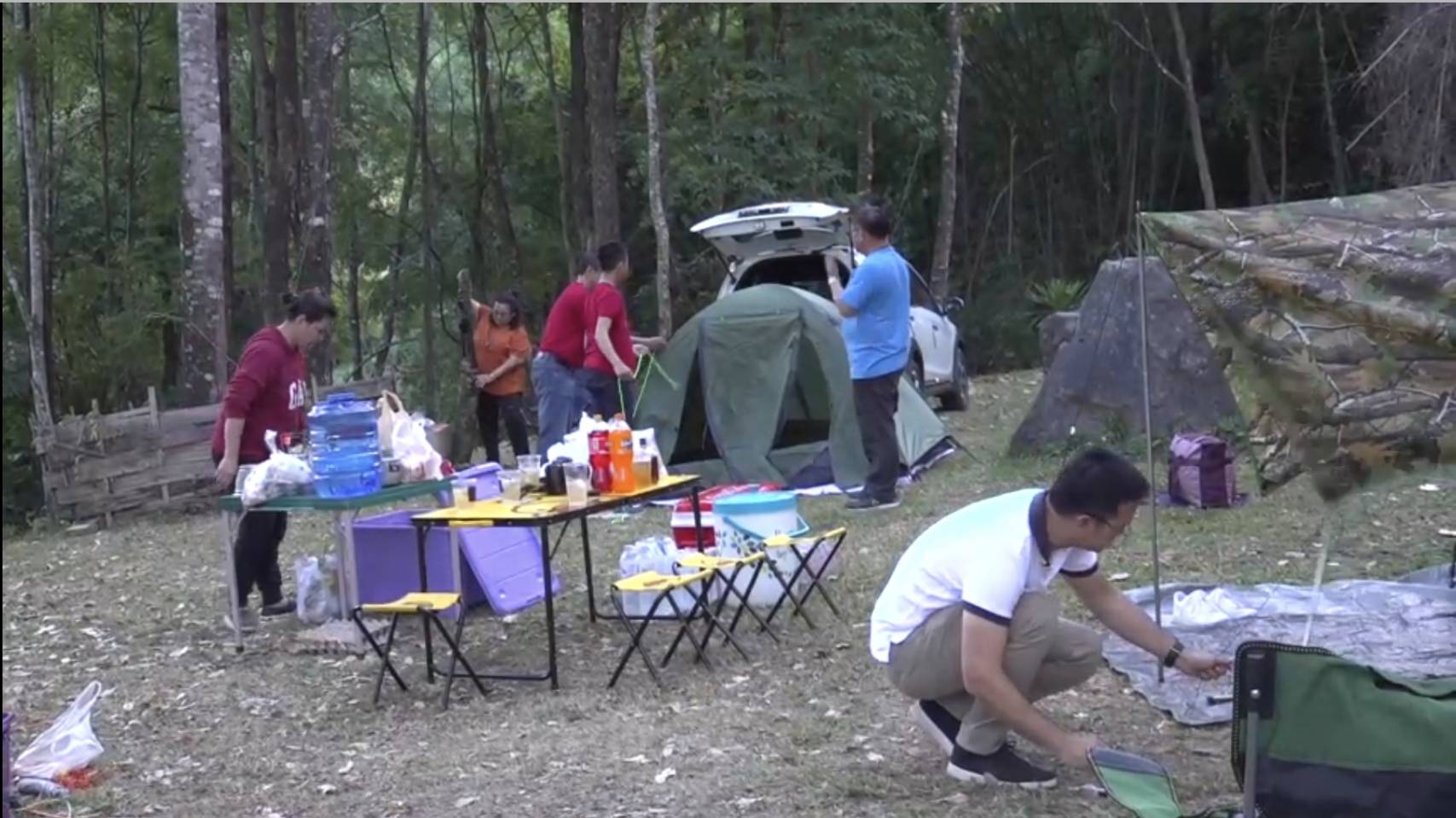 (มีคลิป) วันหยุดยาวนักท่องเที่ยวแห่กางเต็นท์ใกล้ชิดบรรยากาศธรรมชาติ วัน ...