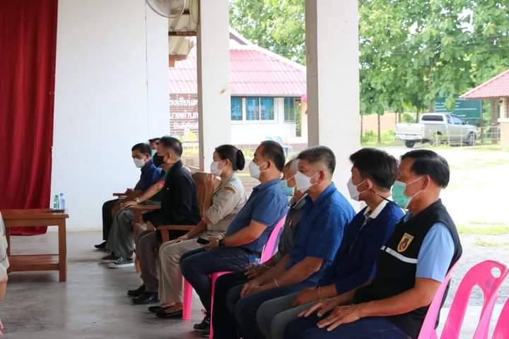 นายอำเภอลองประธานปิด และมอบ ประกาศนียบัตร อปพร.