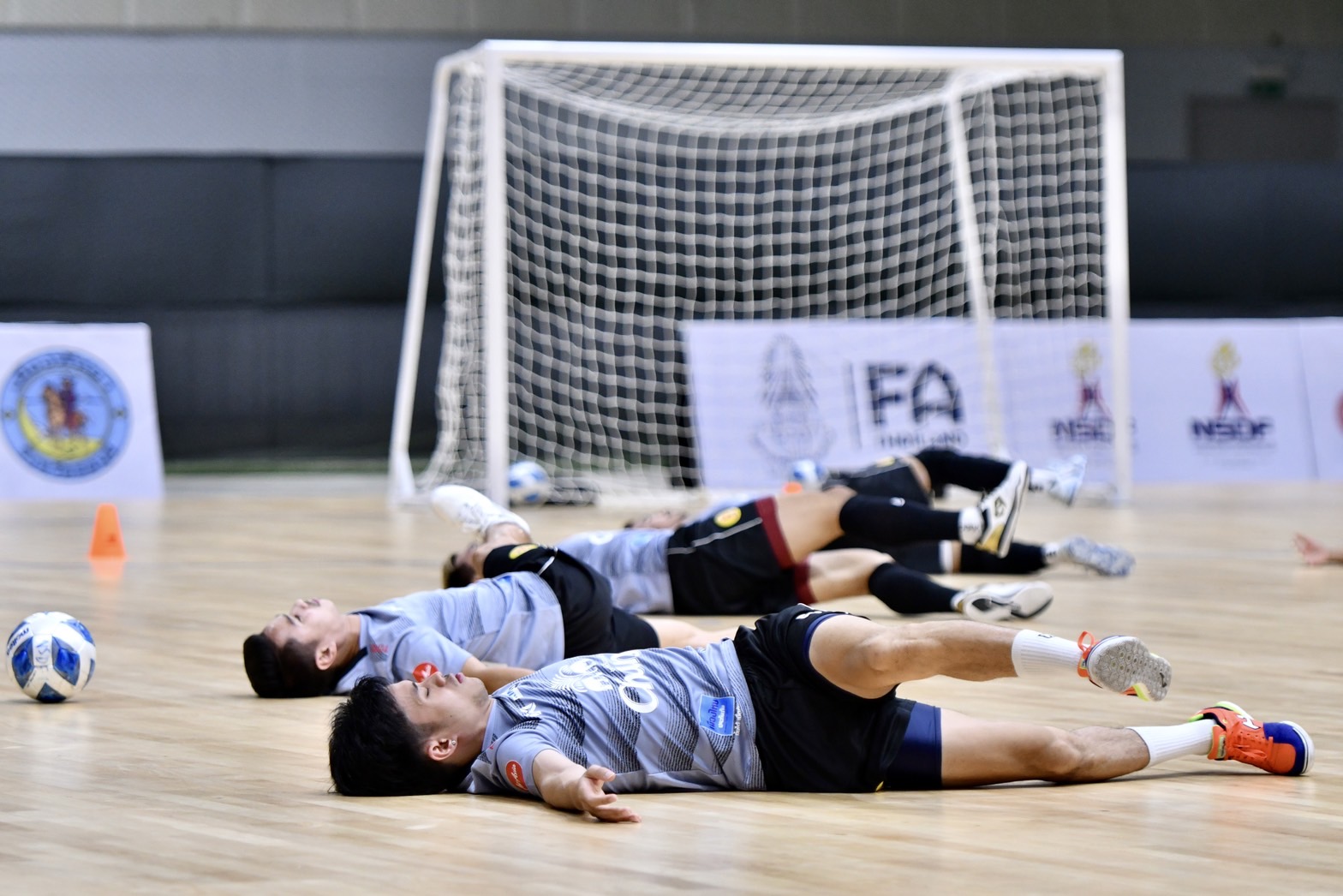 (มีคลิป) ฟุตซอลทีมชาติเตรียมชุดสู้ศึก NSDF Futsal Championship 2023