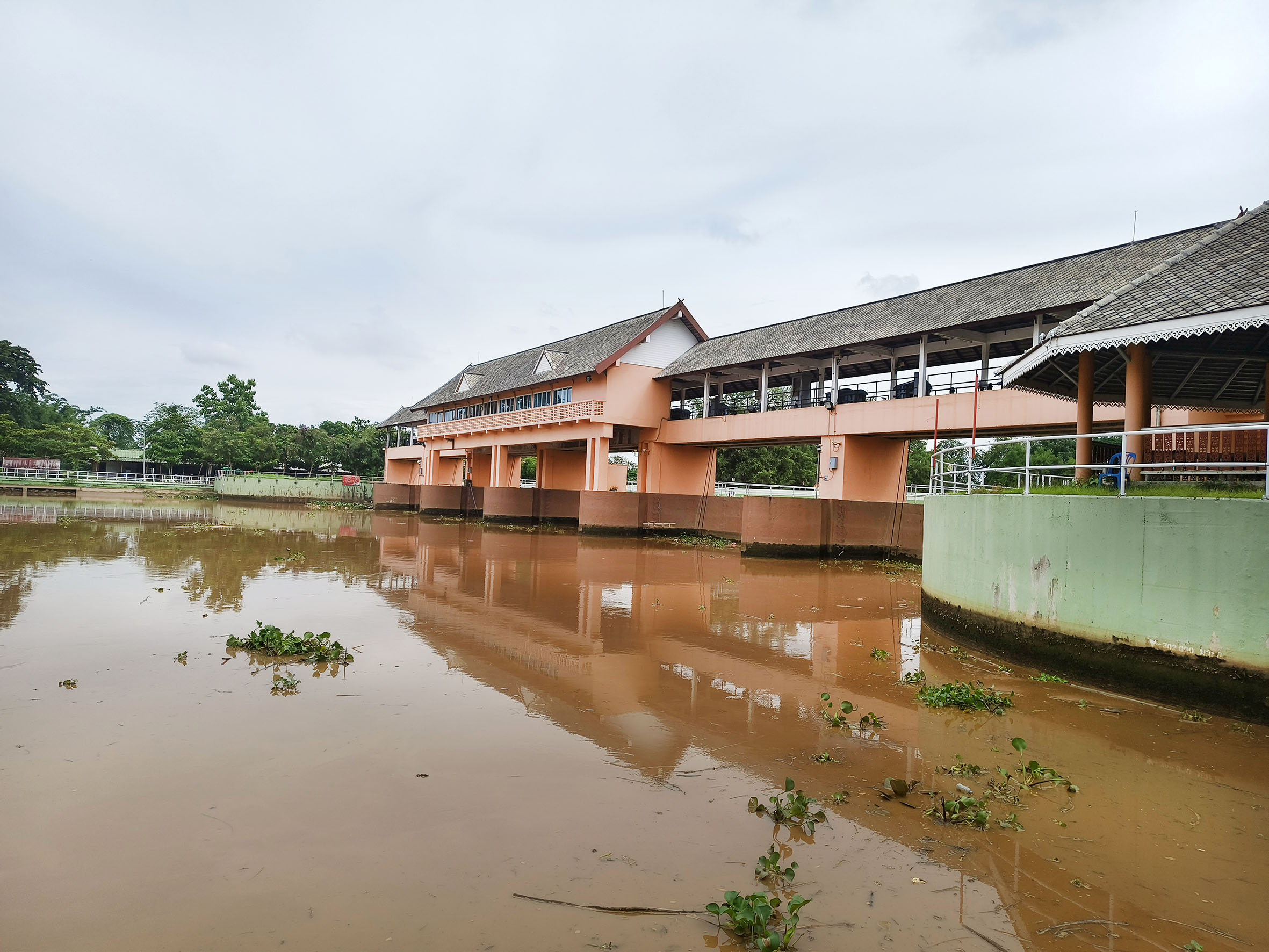คป.เชียงใหม่แจงแก้ไขท้าย ปตร.ท่าวังตาล เร่งด่วน พร้อมนำกระสอบทราย 2 พัน ...