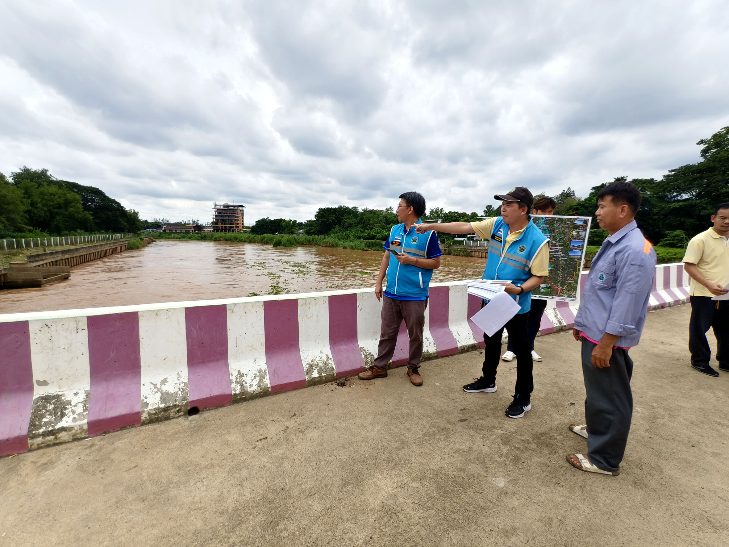 คป.เชียงใหม่แจงแก้ไขท้าย ปตร.ท่าวังตาล เร่งด่วน พร้อมนำกระสอบทราย 2 พัน ...
