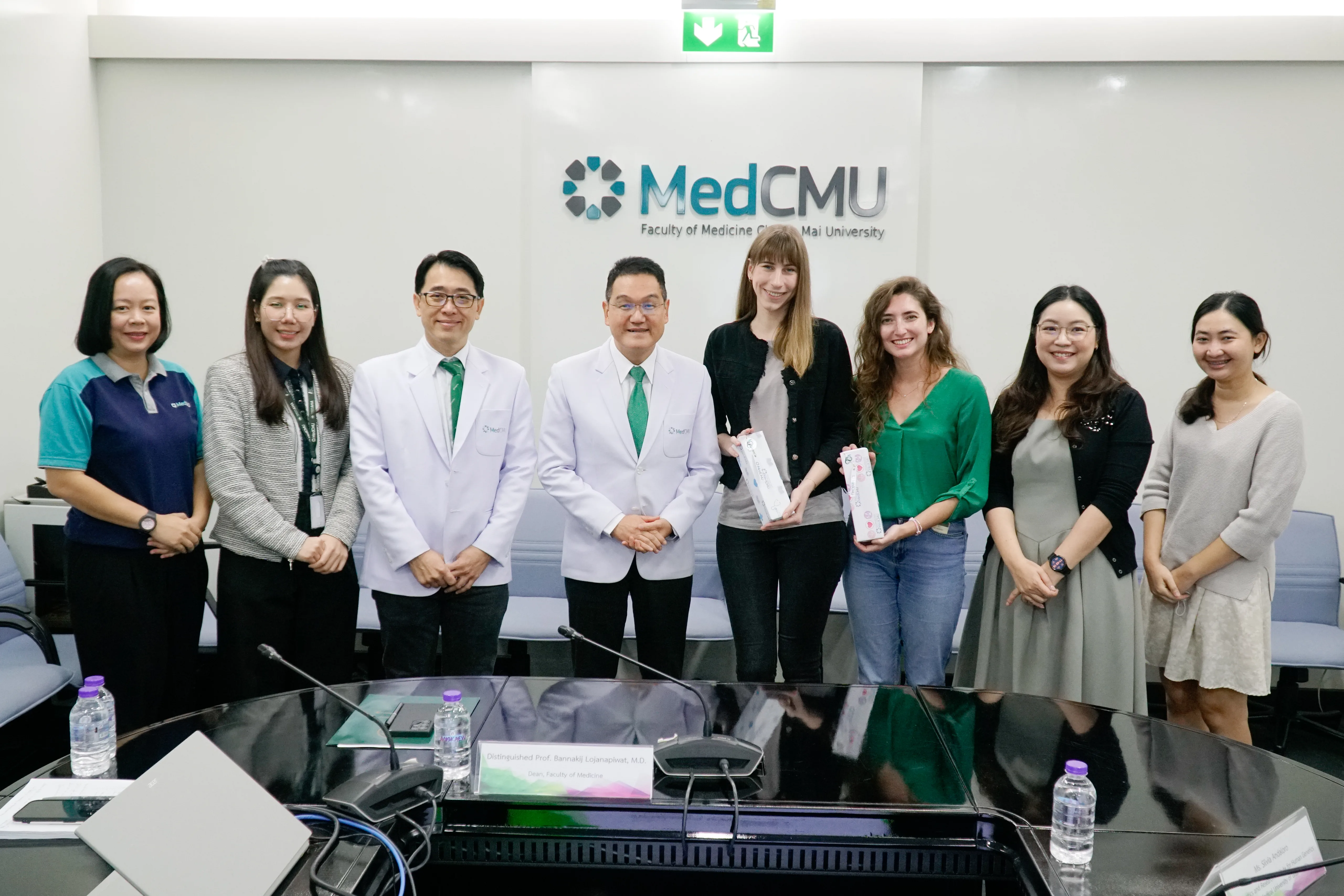ให้การต้อนรับ Ms. Nina Dobric & Ms. Silvia Andaloro จาก Medical ...